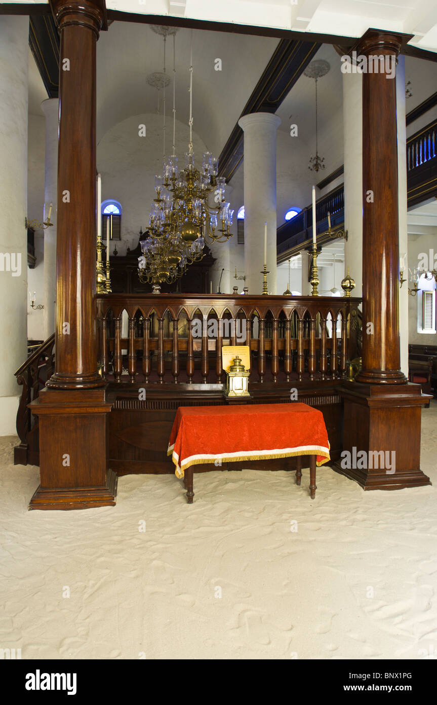 sand floor Mikve Israel-Emanuel Synagogue in willemstad Curacao ...