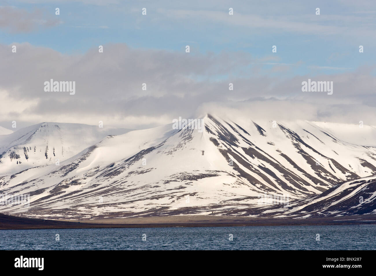Arctic ocean svalbard islands hi-res stock photography and images - Alamy