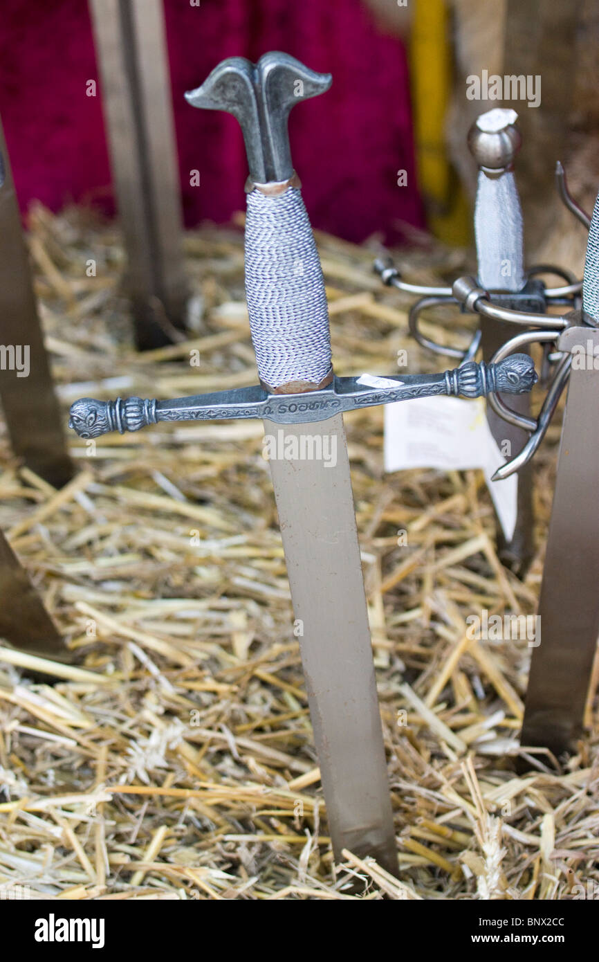 Medieval swords hi-res stock photography and images - Alamy