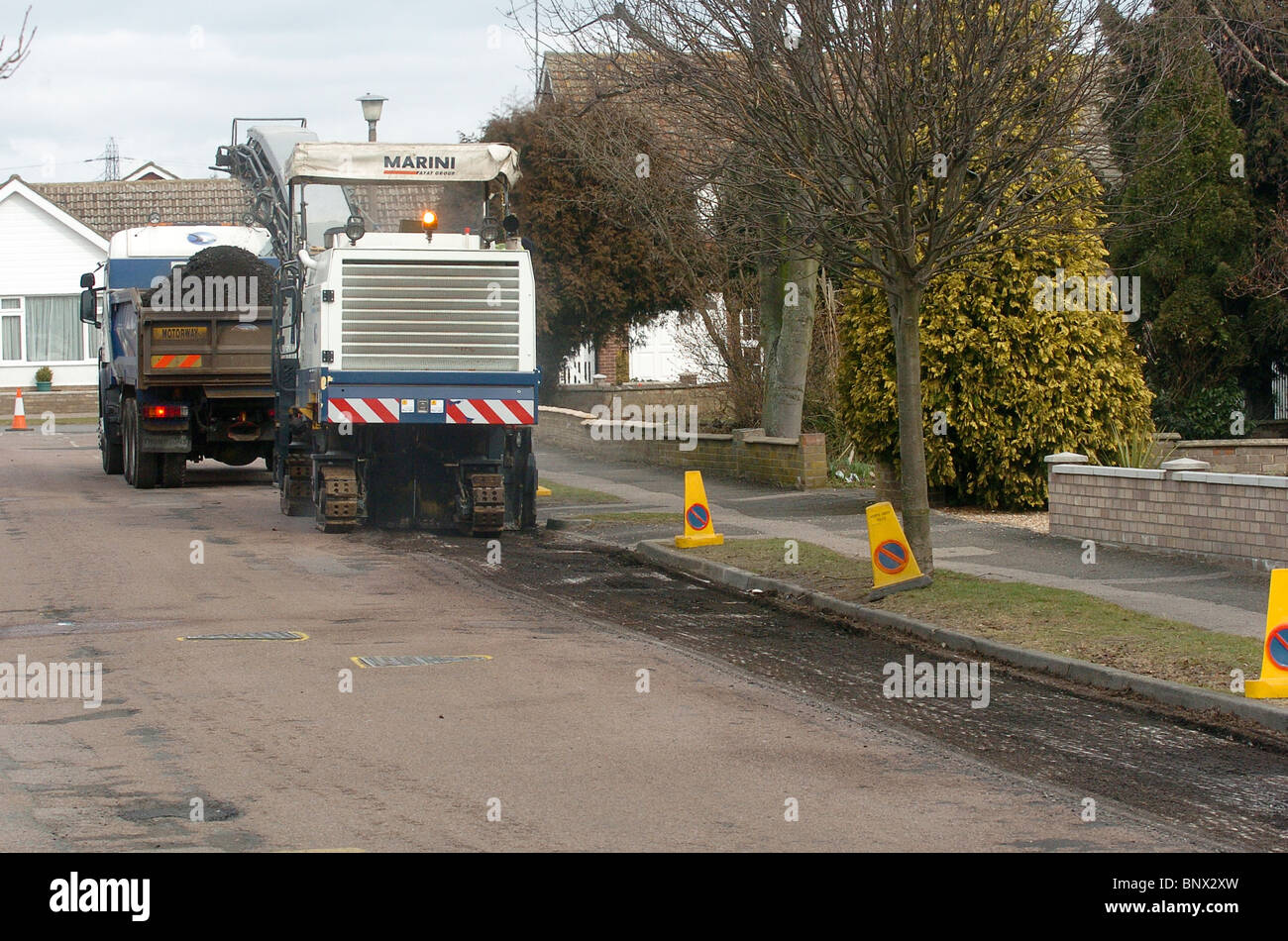 Road resurfacing machine hi-res stock photography and images - Alamy
