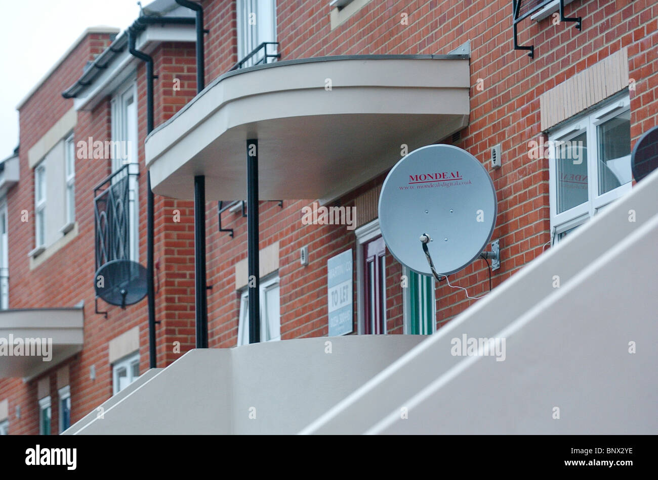 Satellite comms dish hi-res stock photography and images - Alamy