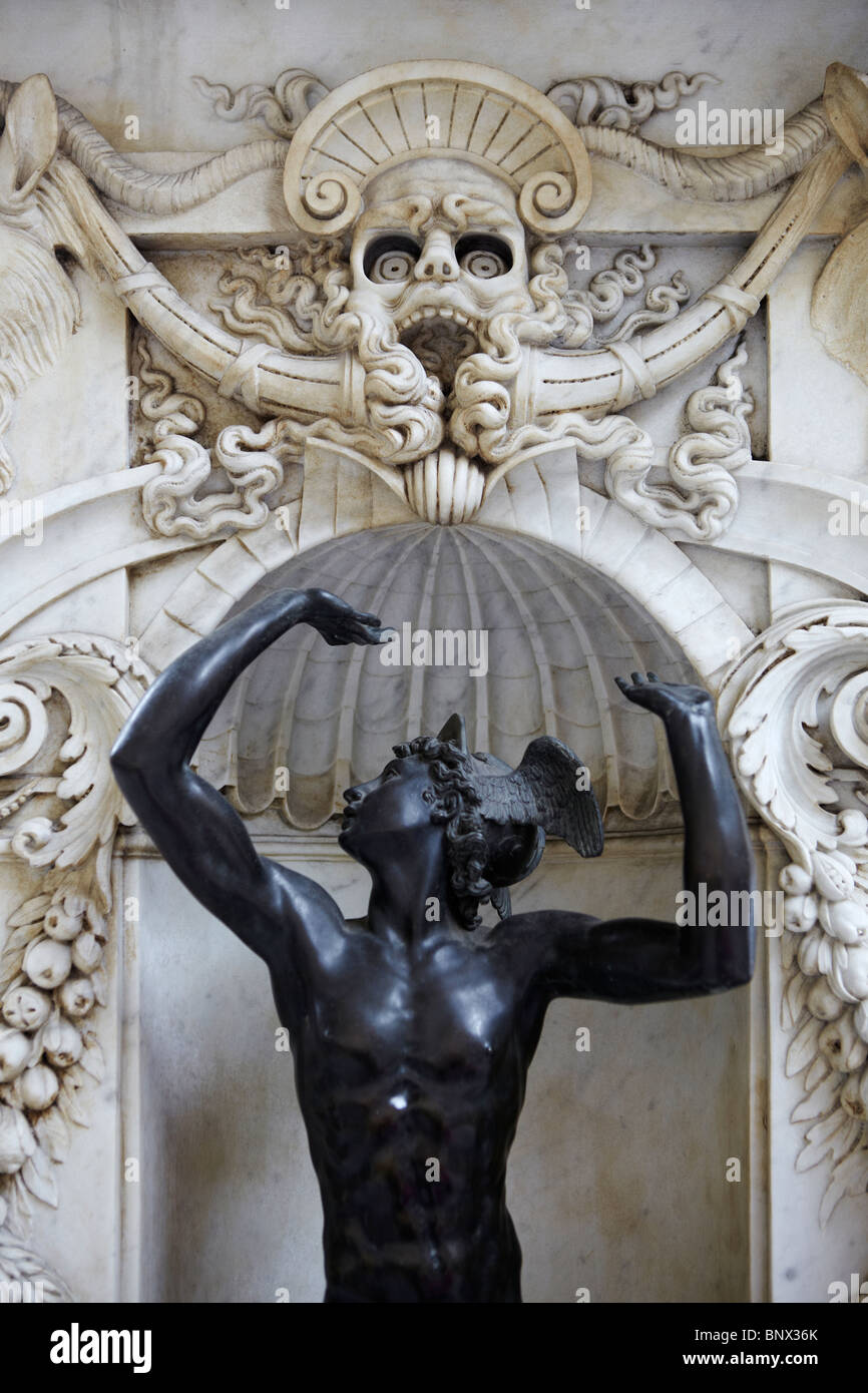 Benvenuto cellinis statue in hi-res stock photography and images - Alamy