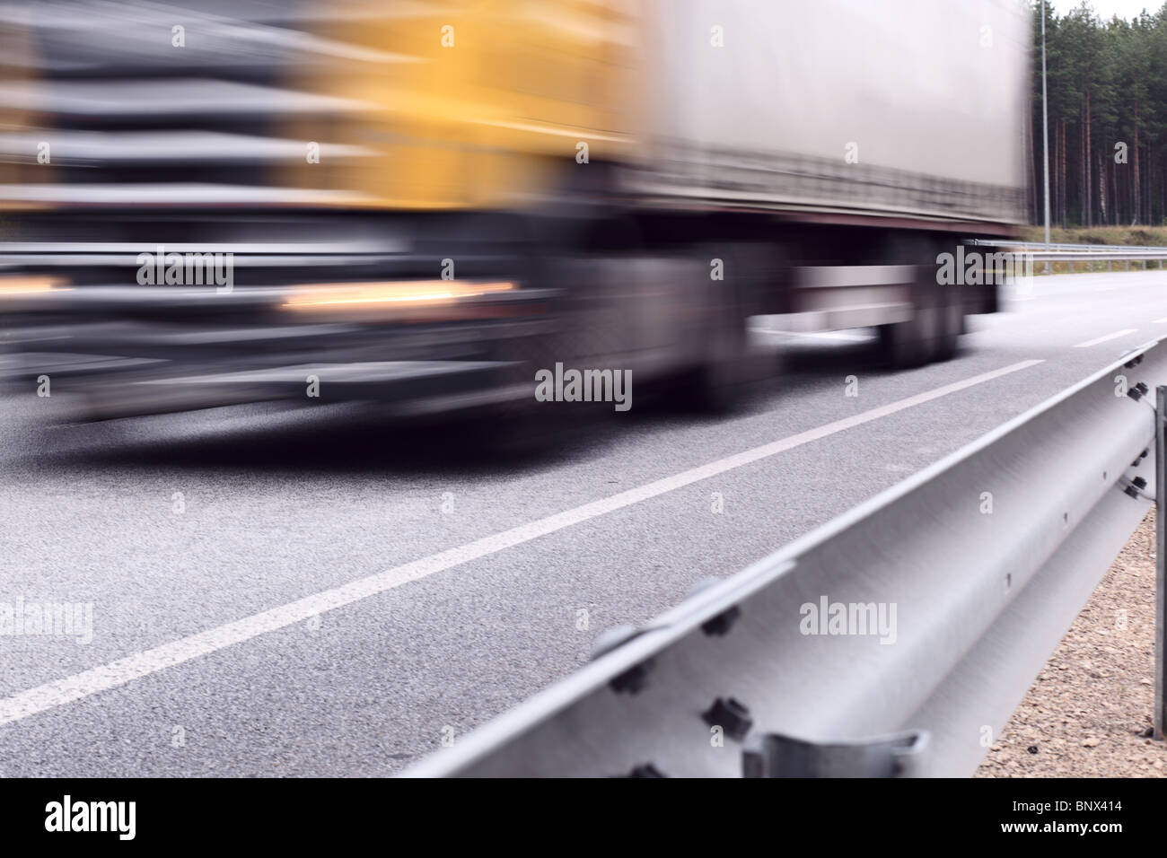 Lorry in motion hi-res stock photography and images - Alamy