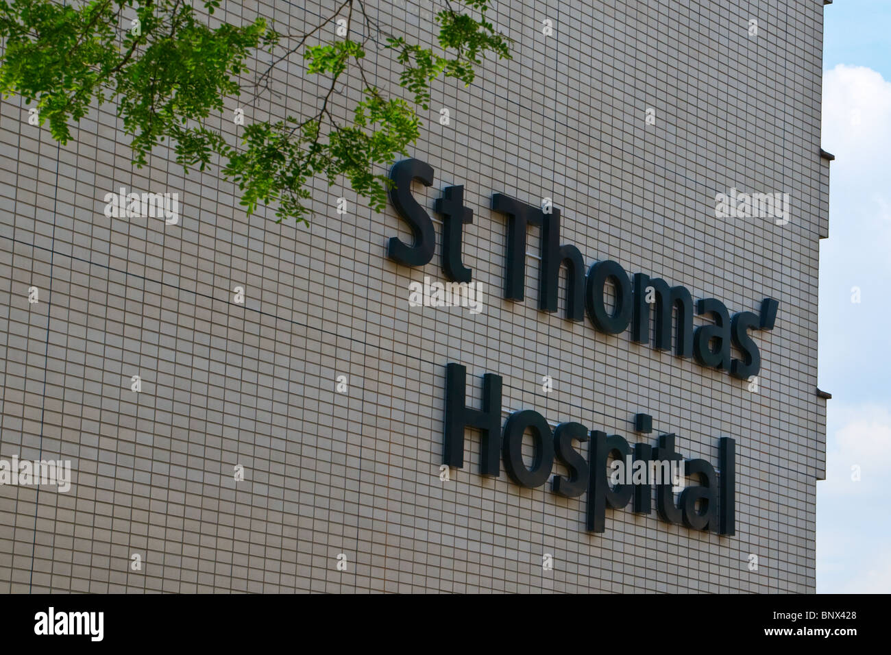 St Thomas' Hospital sign, London, England Stock Photo - Alamy