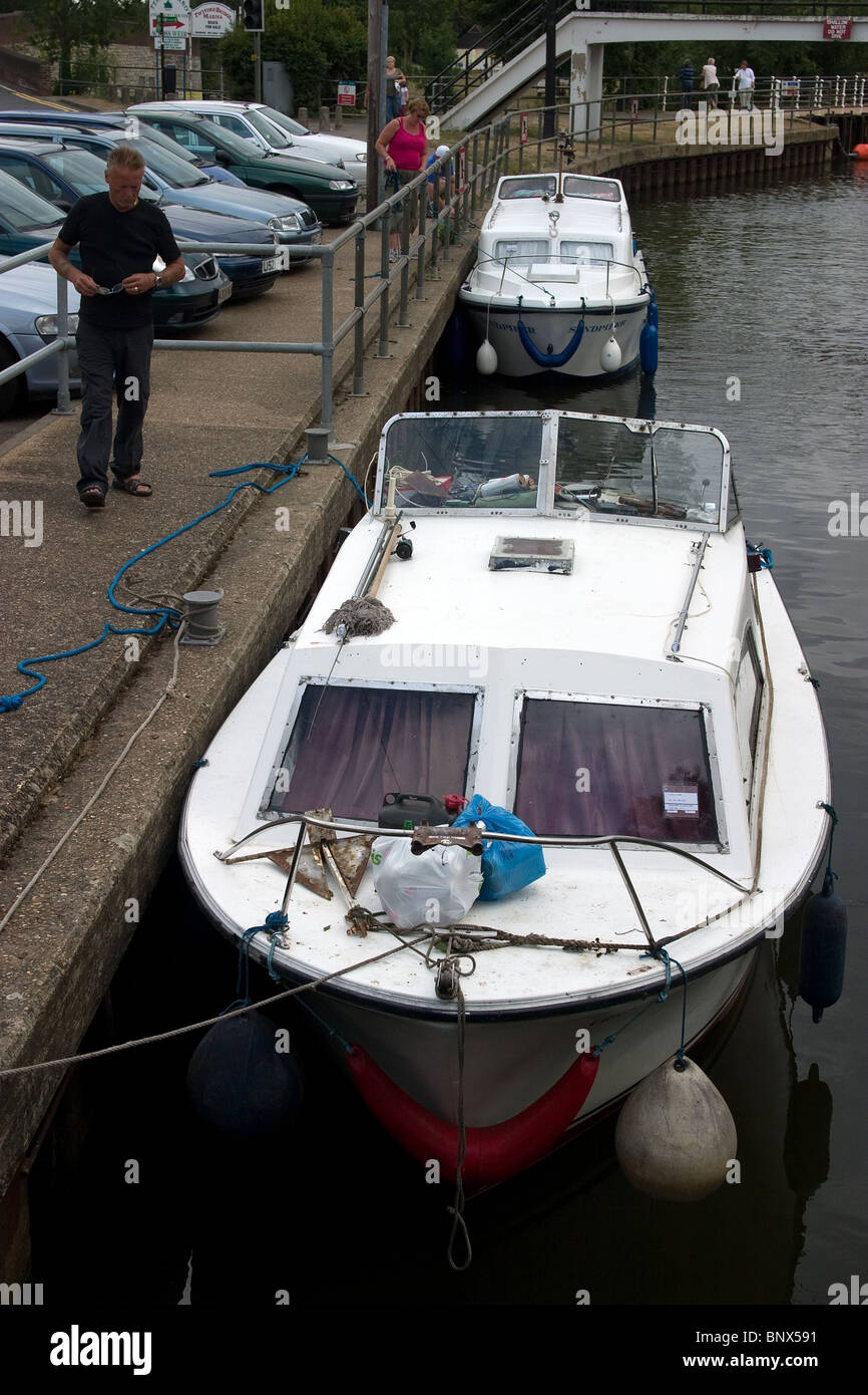 moored mooring boating cruiser pleasure boat craft Stock Photo - Alamy