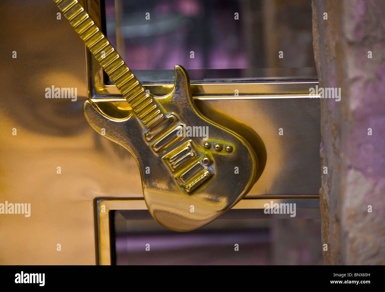 Electric guitar door handle hi-res stock photography and images - Alamy