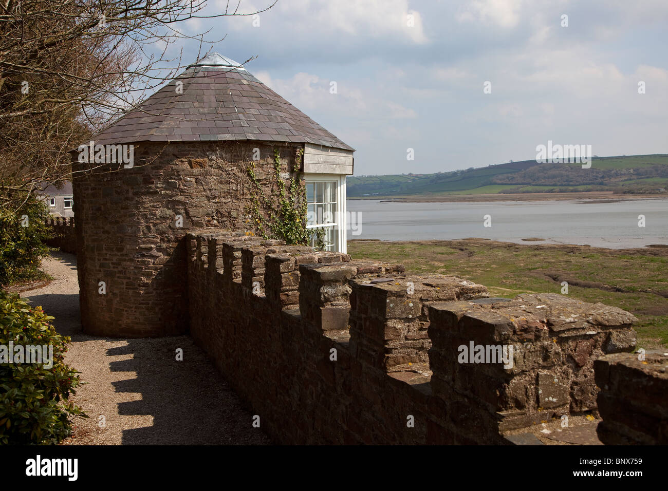 Crenellations hi-res stock photography and images - Alamy