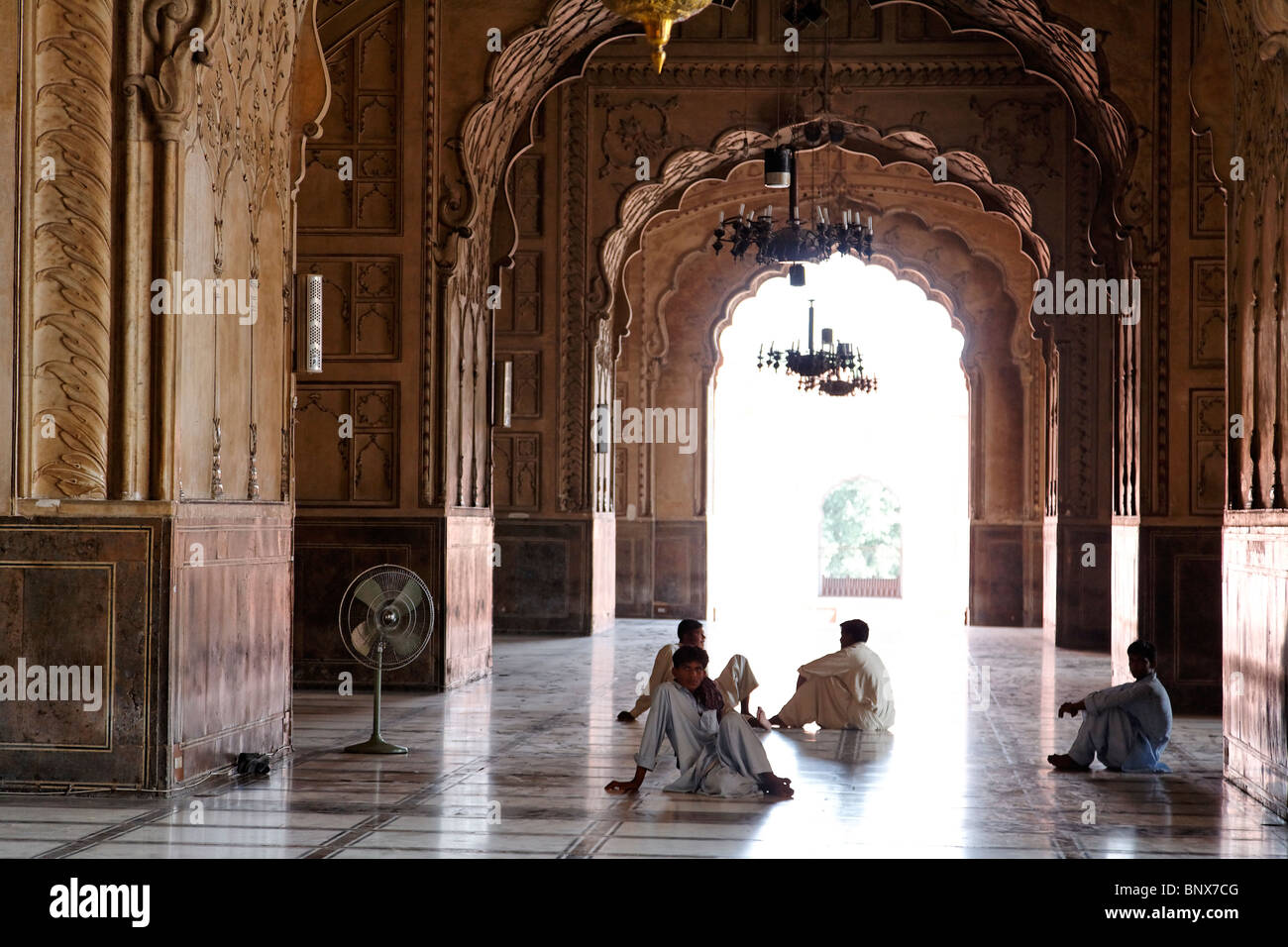 Badshahi Mosque Inside 70+ Badshahi Mosque Arch Stock Photos, Pictures