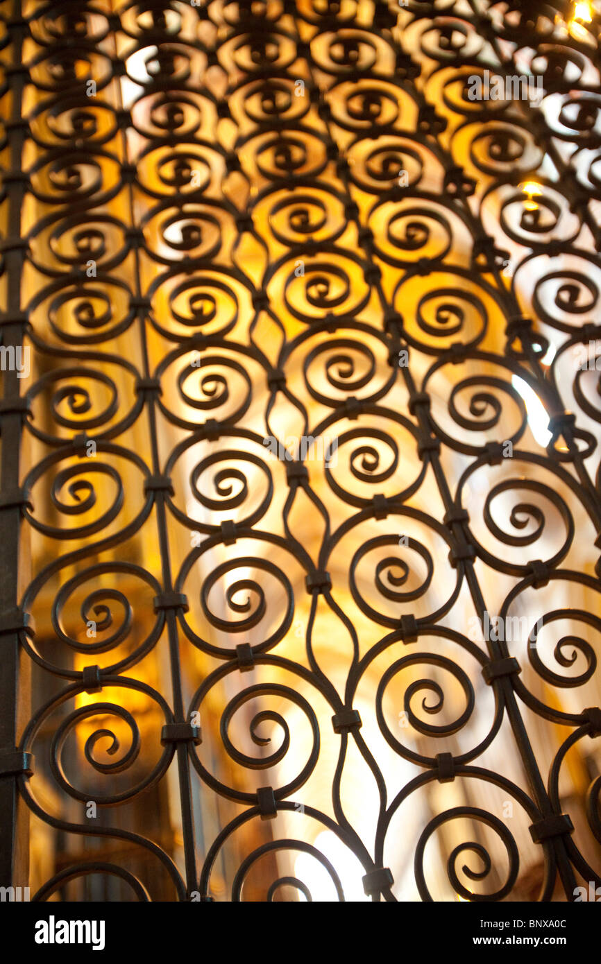 Quire Screen at Salisbury Cathedral, Wiltshire, England Stock Photo - Alamy