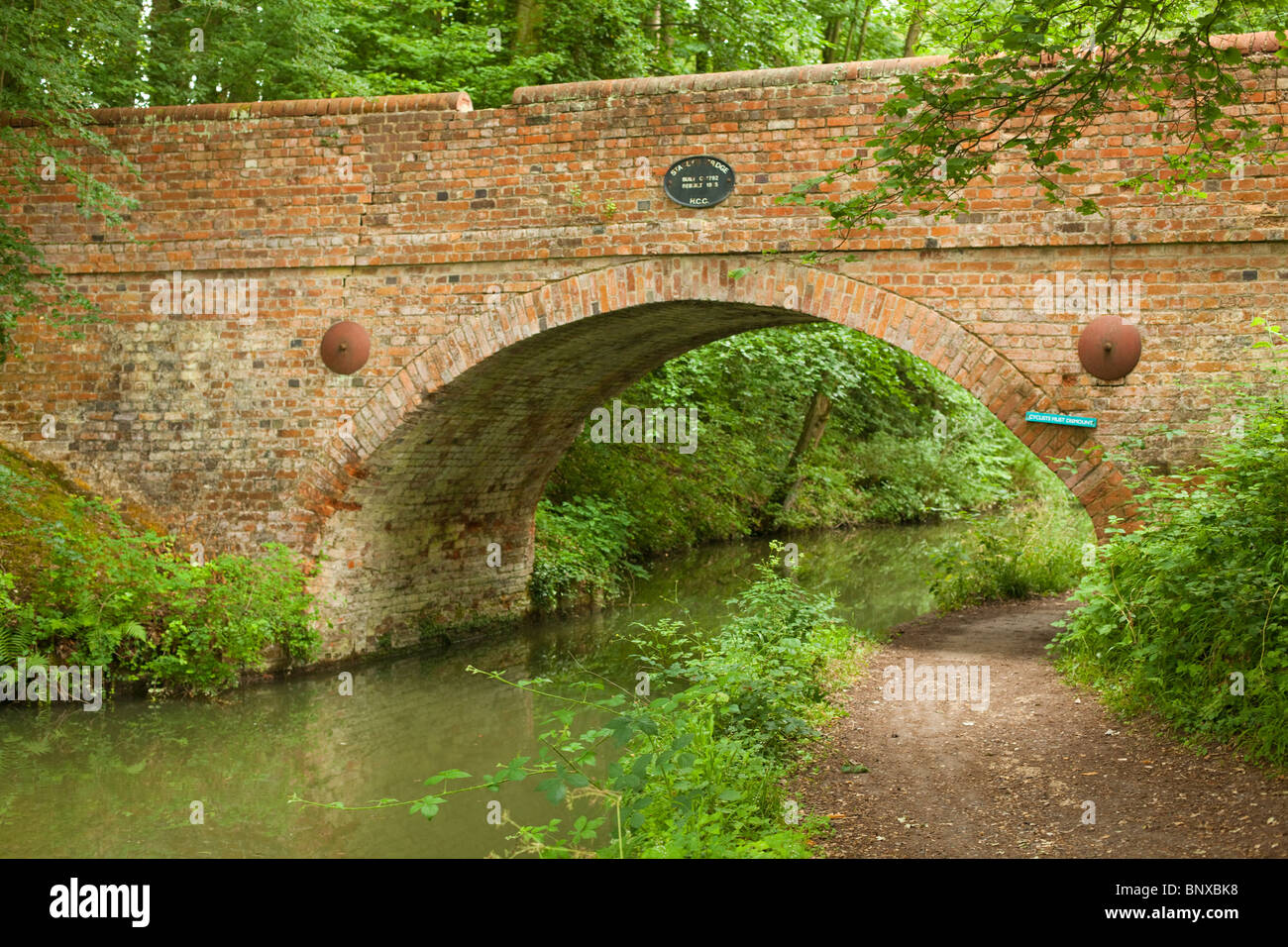 The Basingstoke Canal, near Dogmersfield, Hampshire, England Stock ...