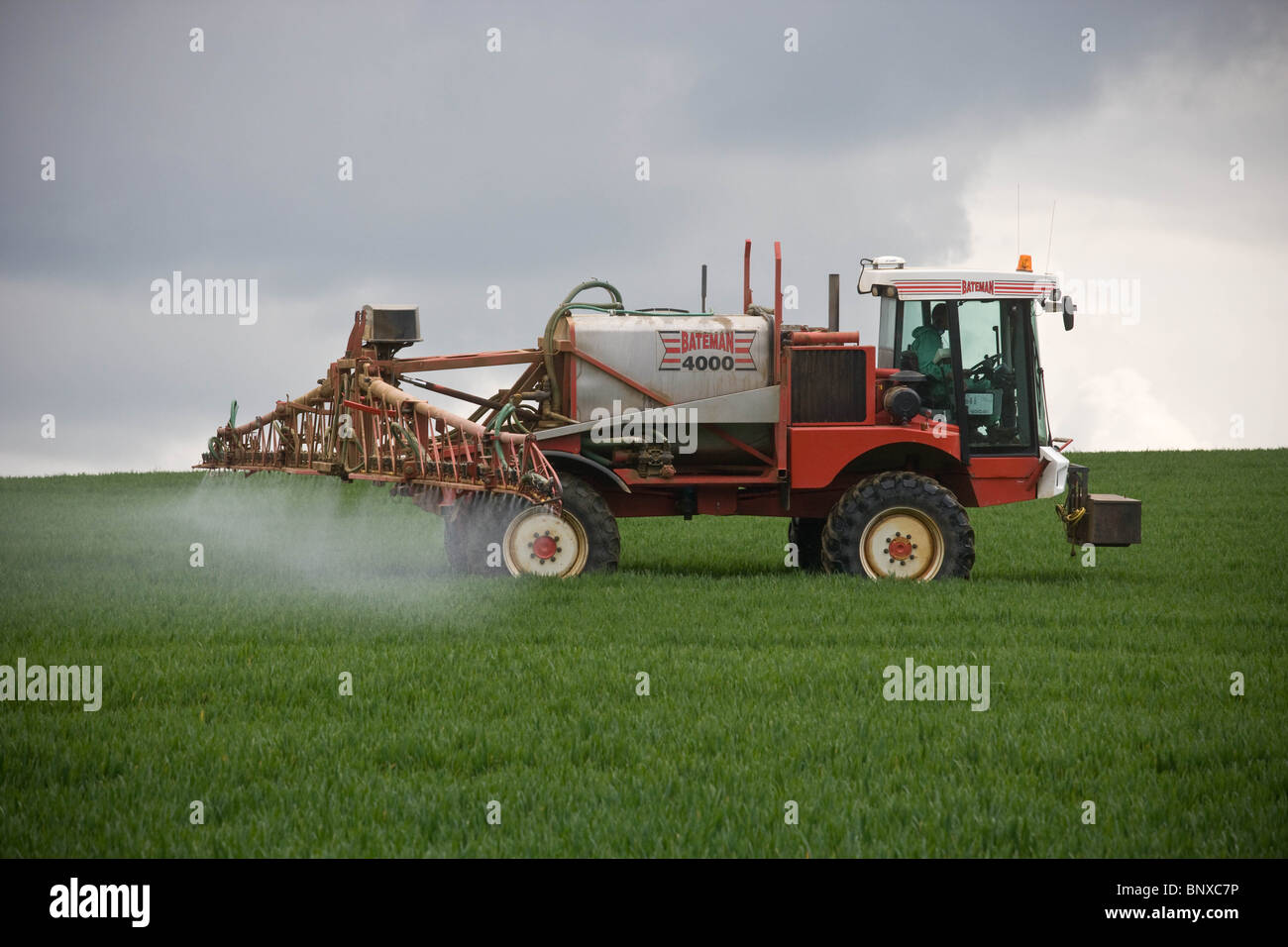 Chemical spray on crops hi-res stock photography and images - Alamy