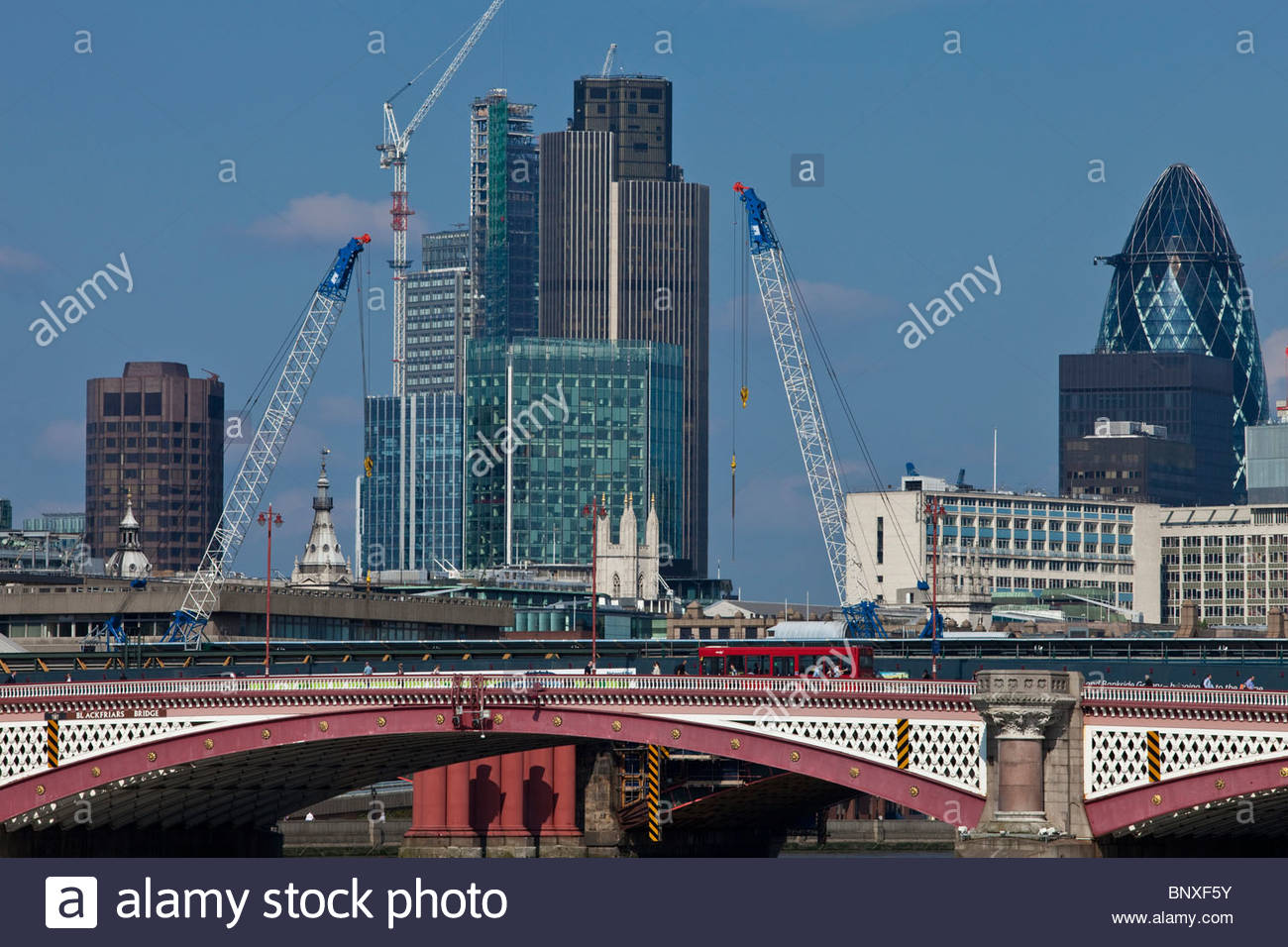 Waterloo Bridge View Stock Photos & Waterloo Bridge View Stock Images ...