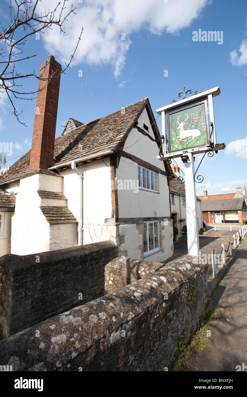 White hart pub oxford hi-res stock photography and images - Alamy