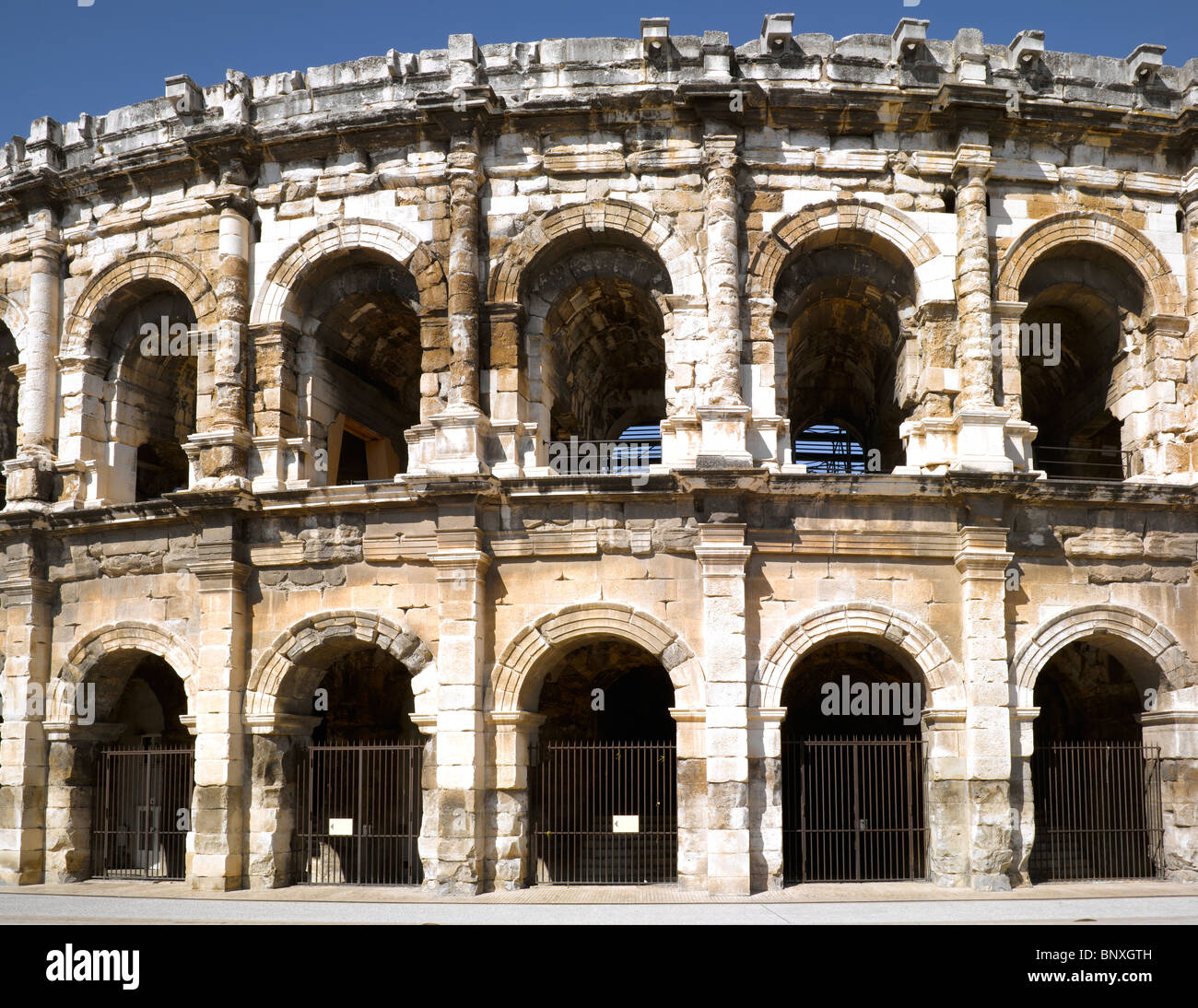 Amphitheater nimes france hi-res stock photography and images - Alamy