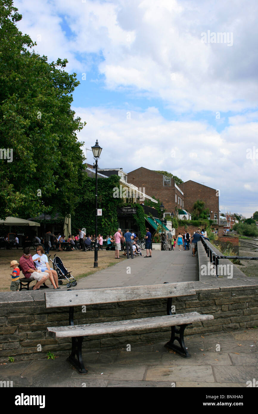 The Upper mall in Hammersmith, London Stock Photo - Alamy