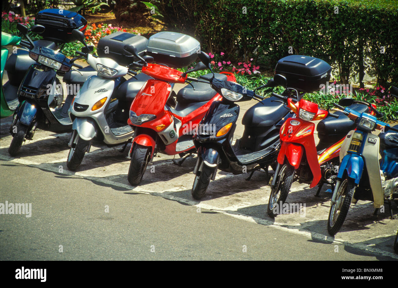 Line up of tourists and businessman's mode of transportation in Bermuda ...