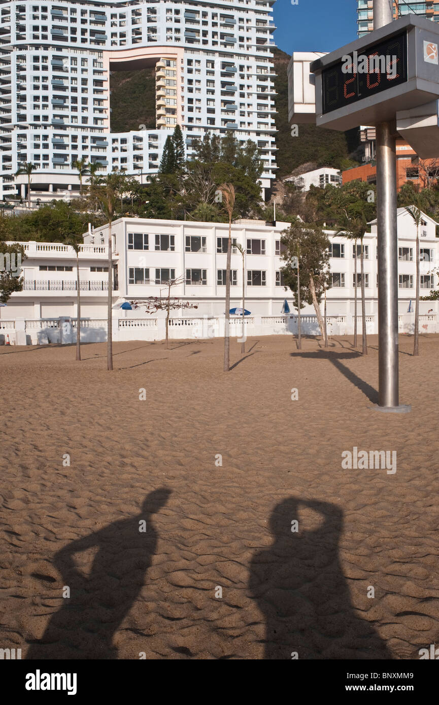 Very hot 26 degrees hi-res stock photography and images - Alamy