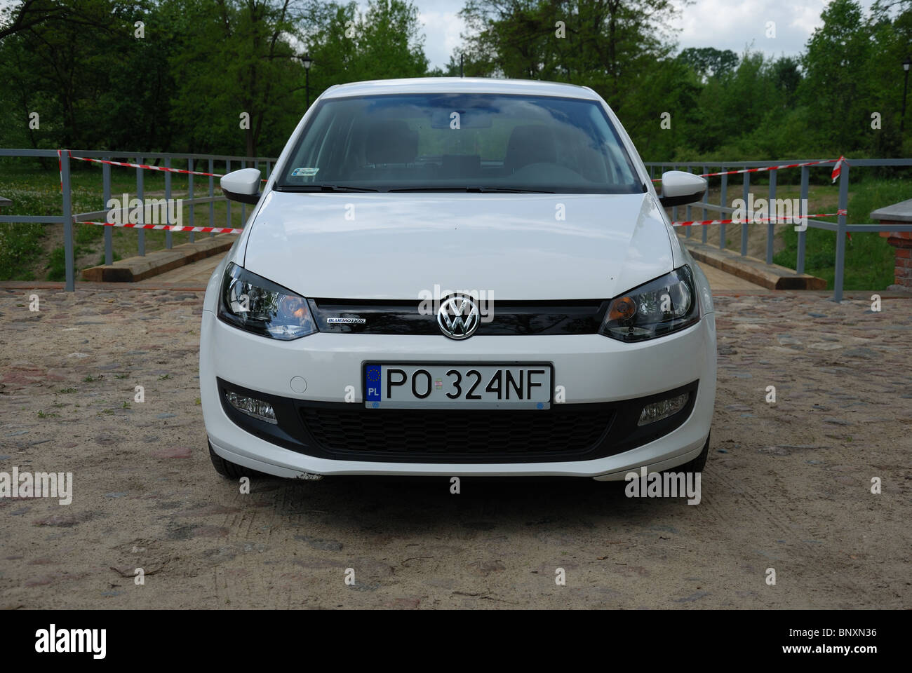 Volkswagen Polo 1.2 TDI BlueMotion - MY 2010 - white - three doors (3D ...