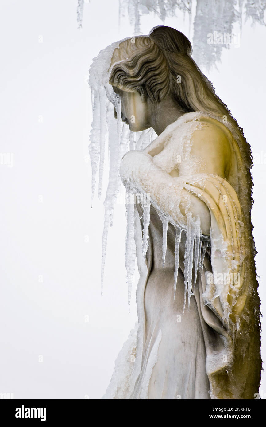 Statue of ices hi-res stock photography and images - Alamy