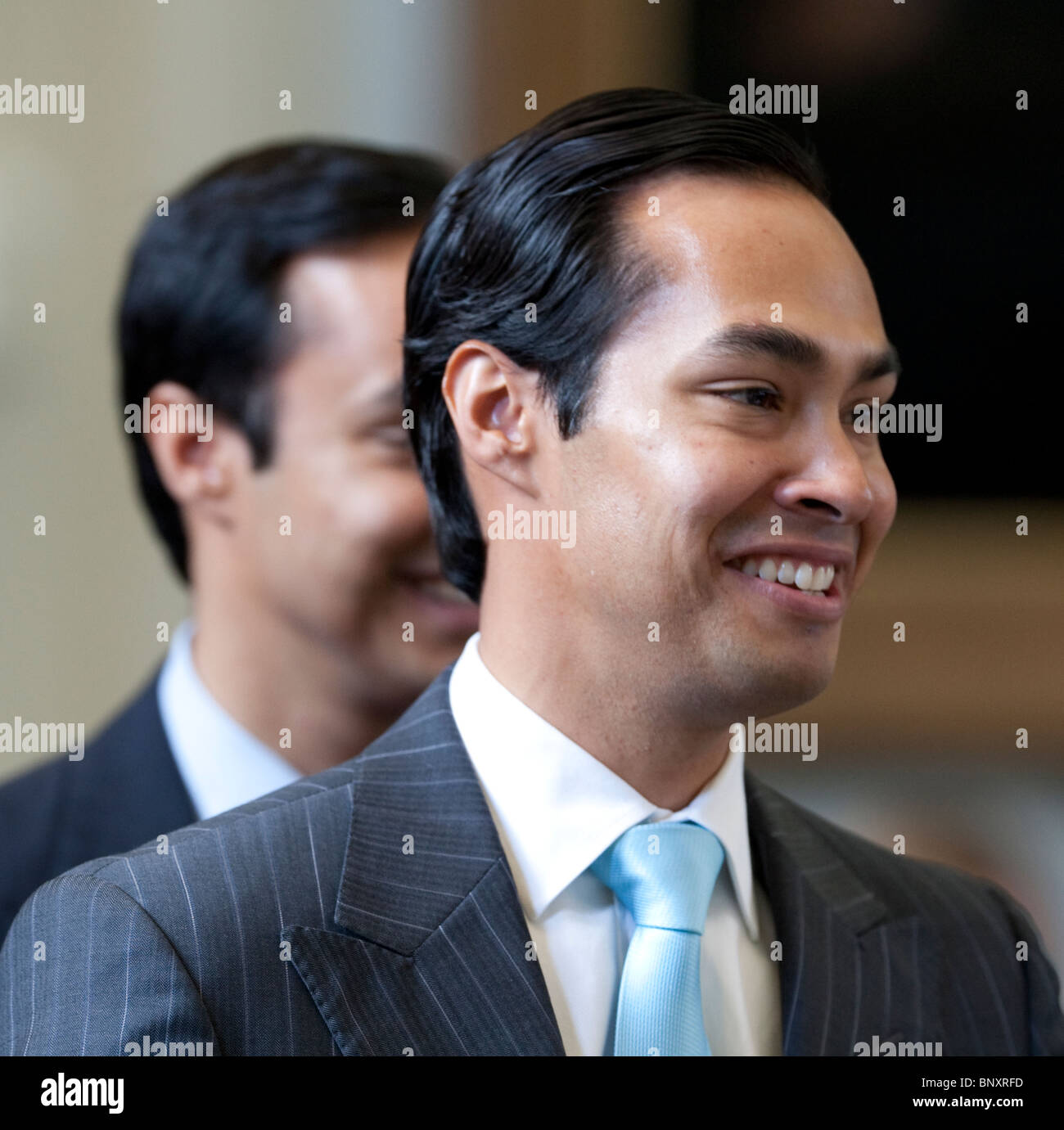 San Antonio Texas mayor Julian Castro; identical twin brother Joaquim ...