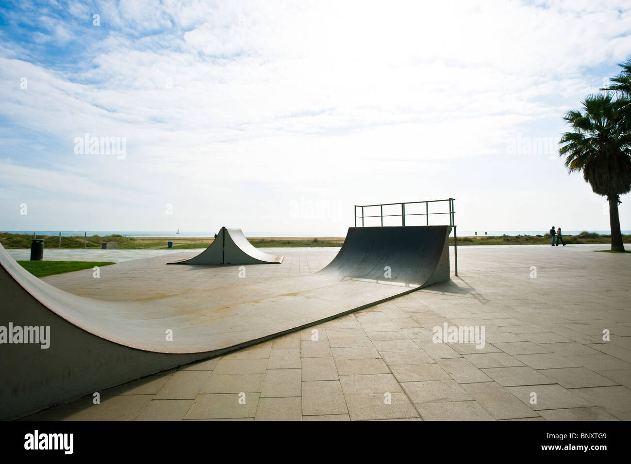 Skateparks hi-res stock photography and images - Alamy