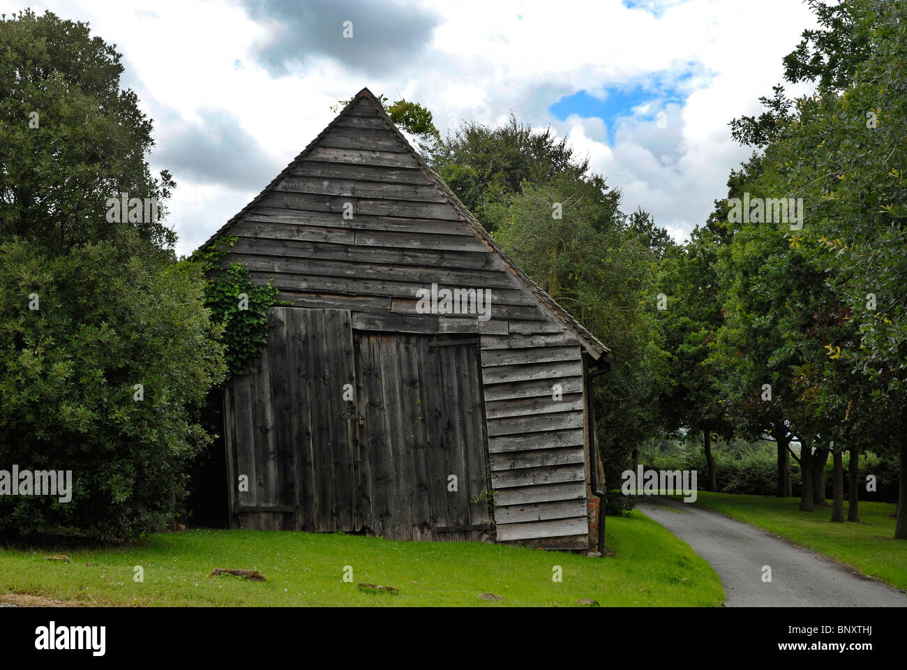 An old barn at a farm in Albrighton, Shropshire, UK Stock Photo - Alamy