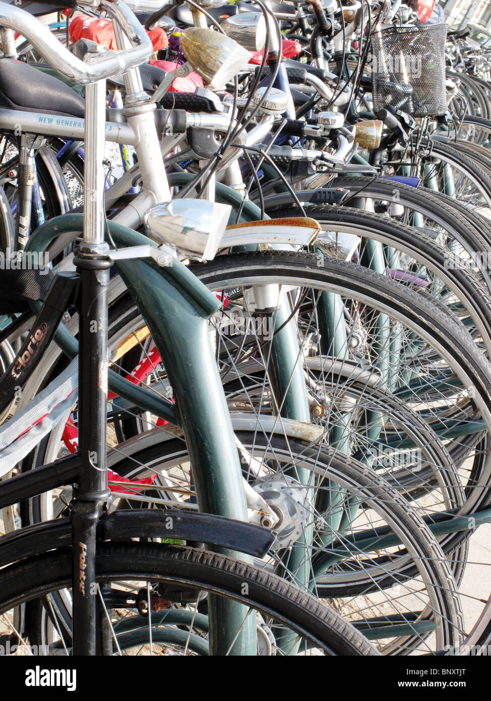 Bicycle parking rotterdam hi-res stock photography and images - Alamy