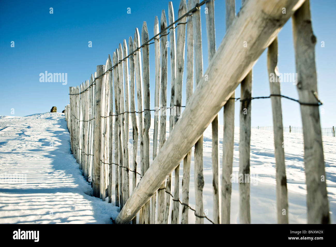 Security fence snow hi-res stock photography and images - Alamy