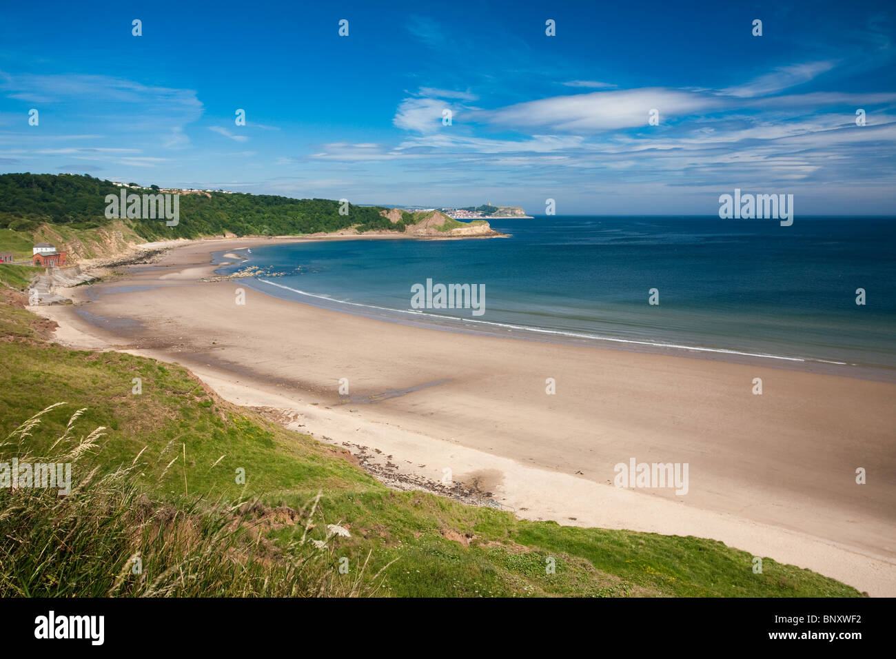 Scarborough beach uk hi-res stock photography and images - Alamy