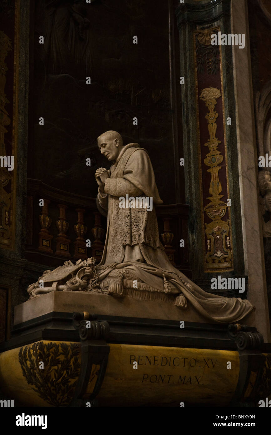 Monument to Pope Benedict XV, St. Peter's Basilica, Rome, Italy Stock ...