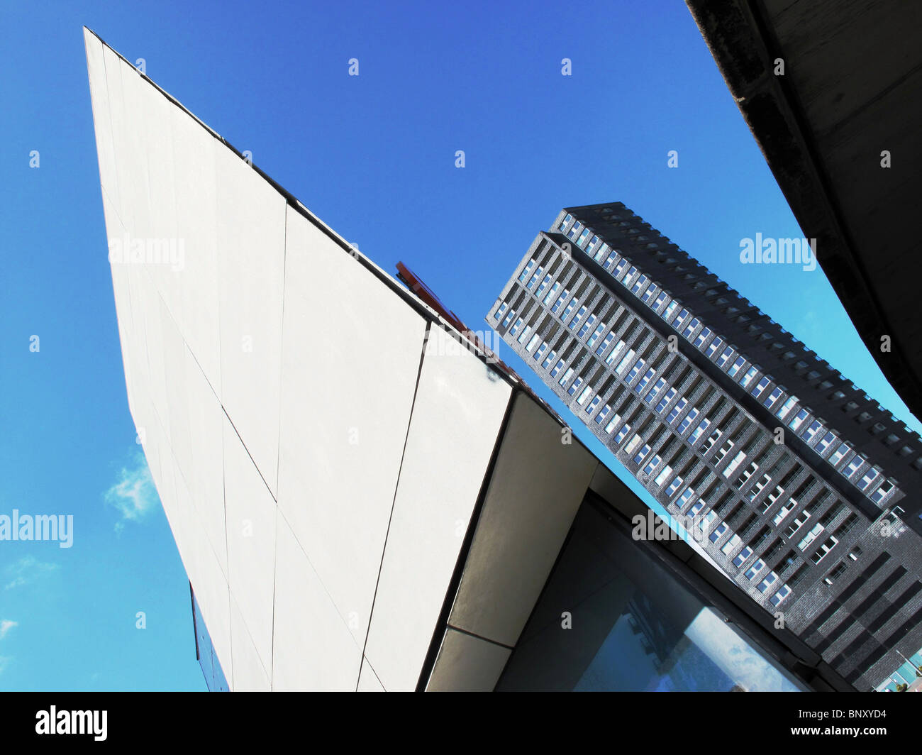 Modern building - Control centre for the Erasmus Bridge - Rotterdam ...