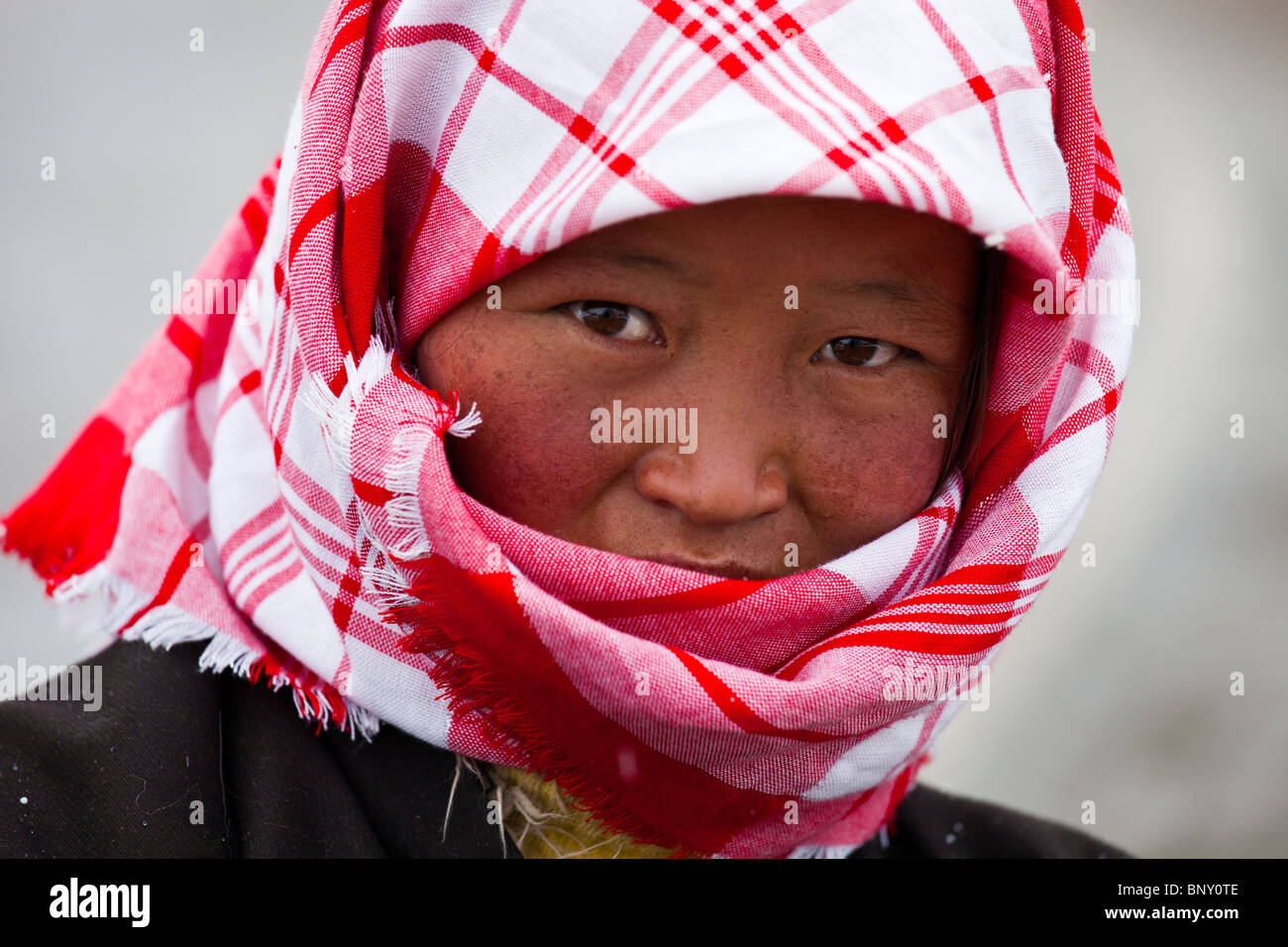 Tibetan girl at Nam-tso Lake in Tibet Stock Photo - Alamy