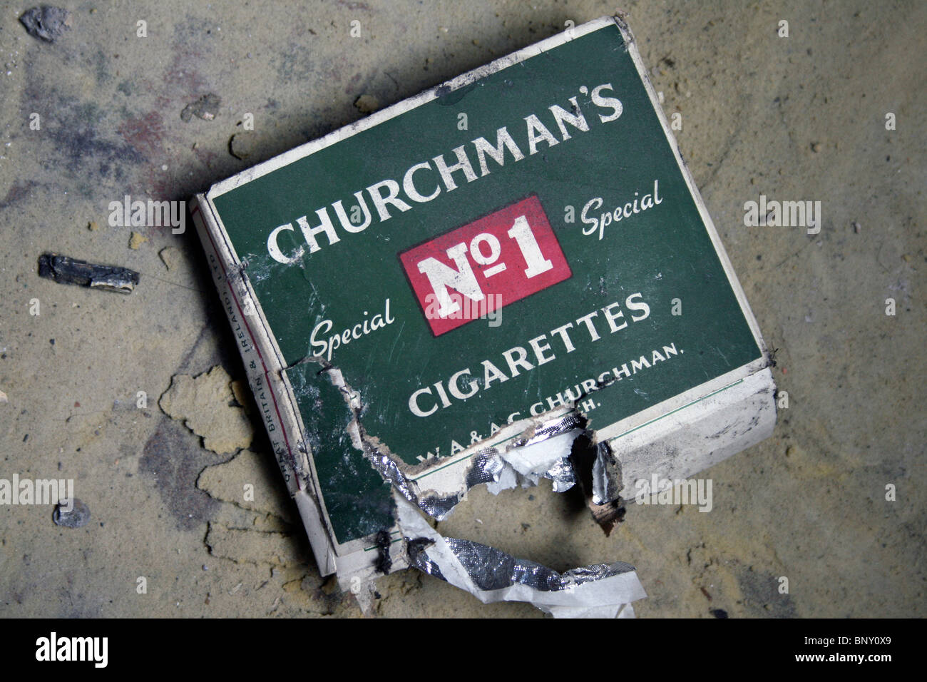 Churchman's No 1 cigarette packet Stock Photo - Alamy