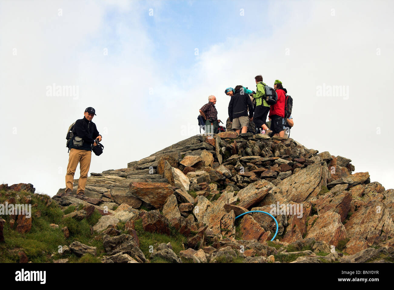 Mount snowdon peak hikers hi-res stock photography and images - Alamy