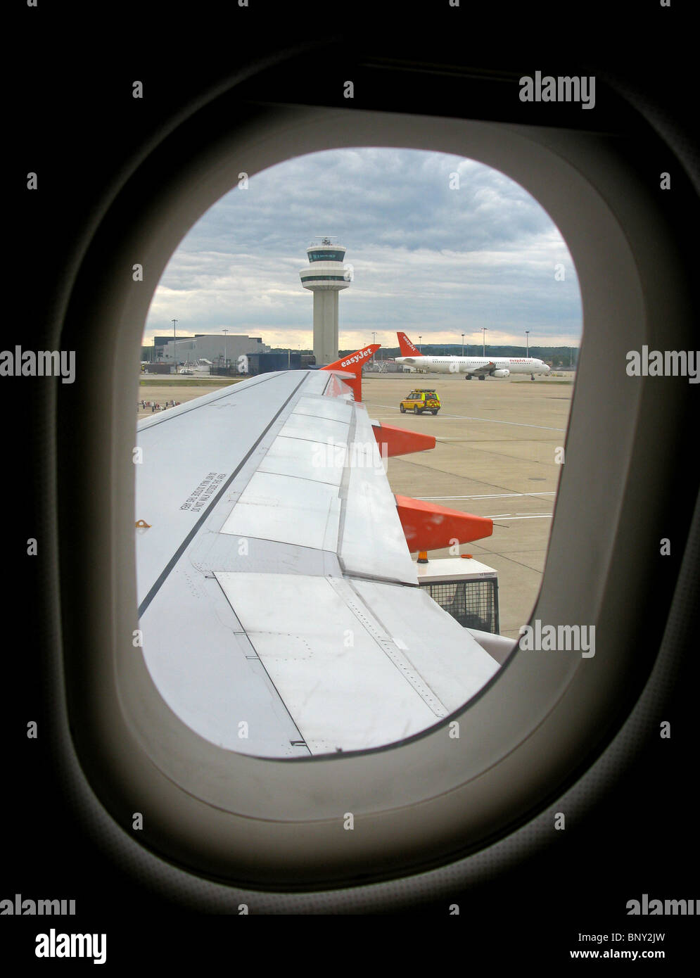 Easyjet airline company hi-res stock photography and images - Alamy