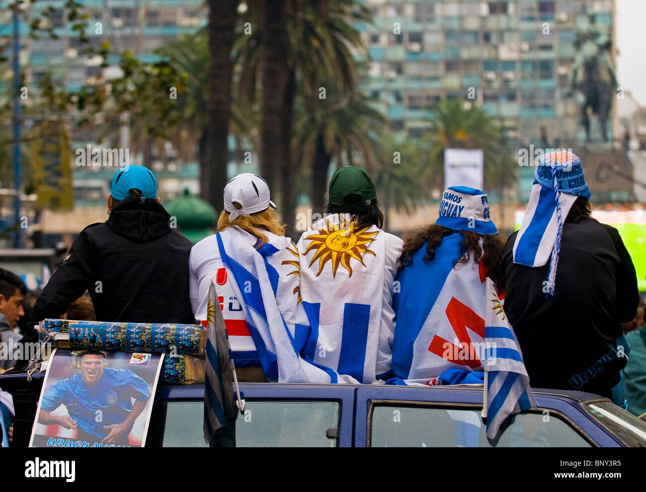 Uruguayan football funs watching the match between Uruguay and ...