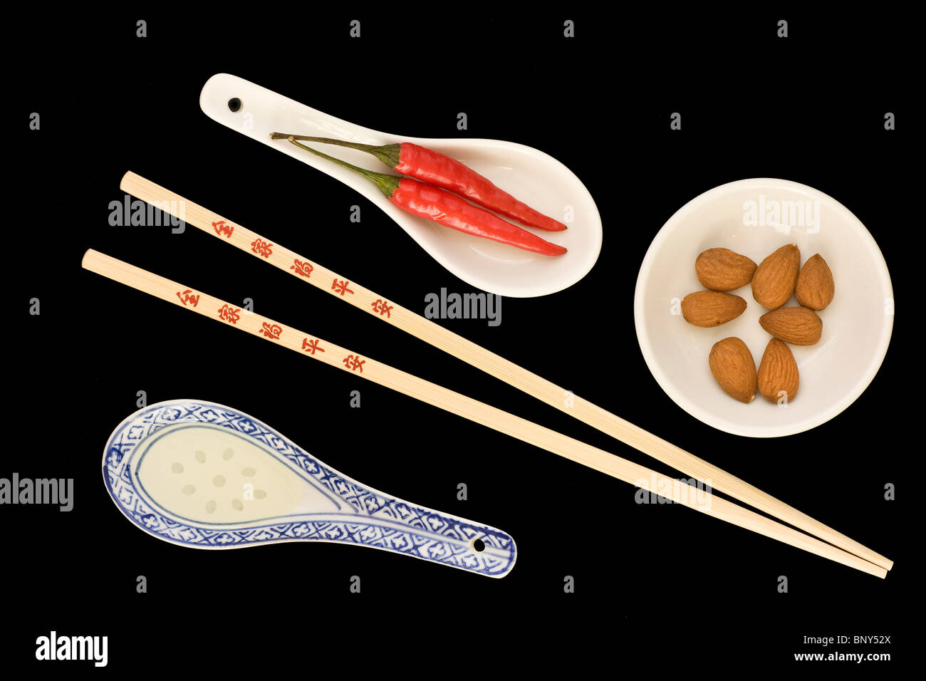 Chinese spoons hi-res stock photography and images - Alamy