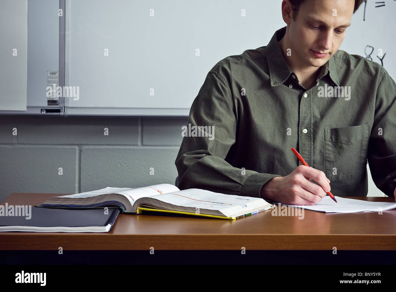 Grading papers hi-res stock photography and images - Alamy