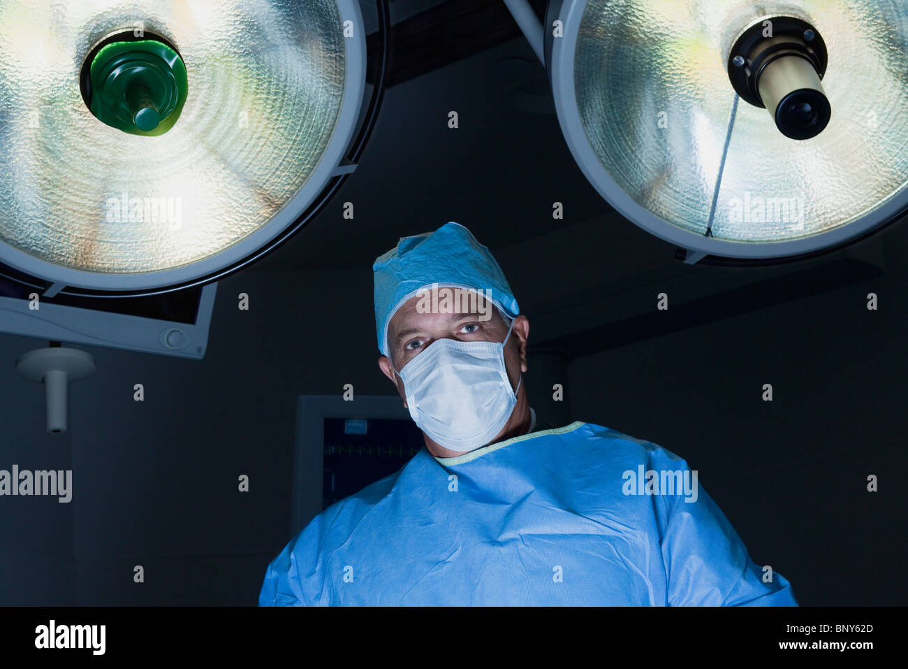 Surgeon in operating room, portrait Stock Photo - Alamy