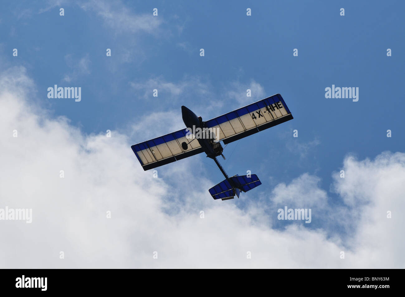 An Ultralight aircraft in flight Stock Photo - Alamy