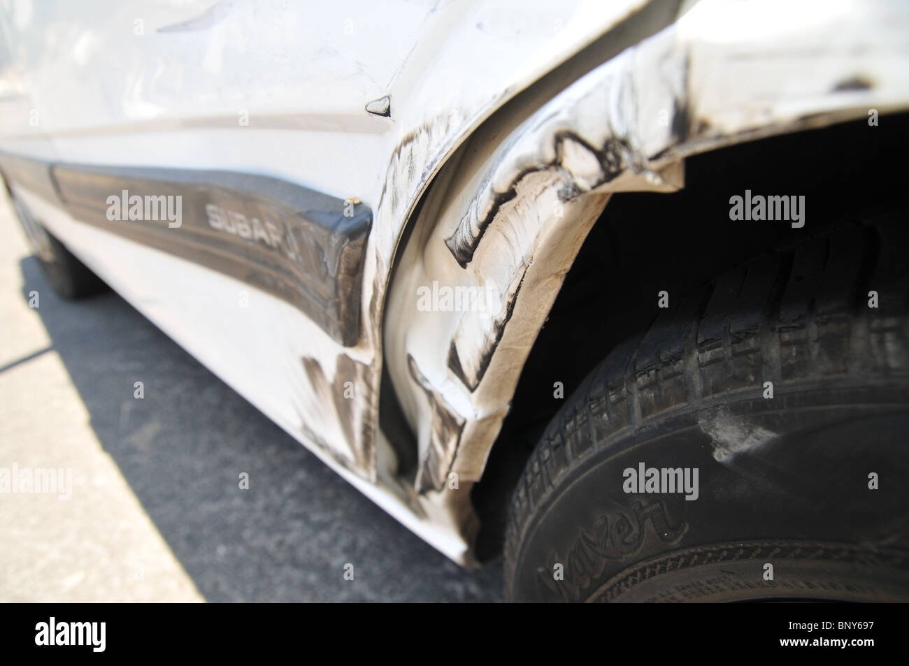 Damaged motorcar hi-res stock photography and images - Alamy