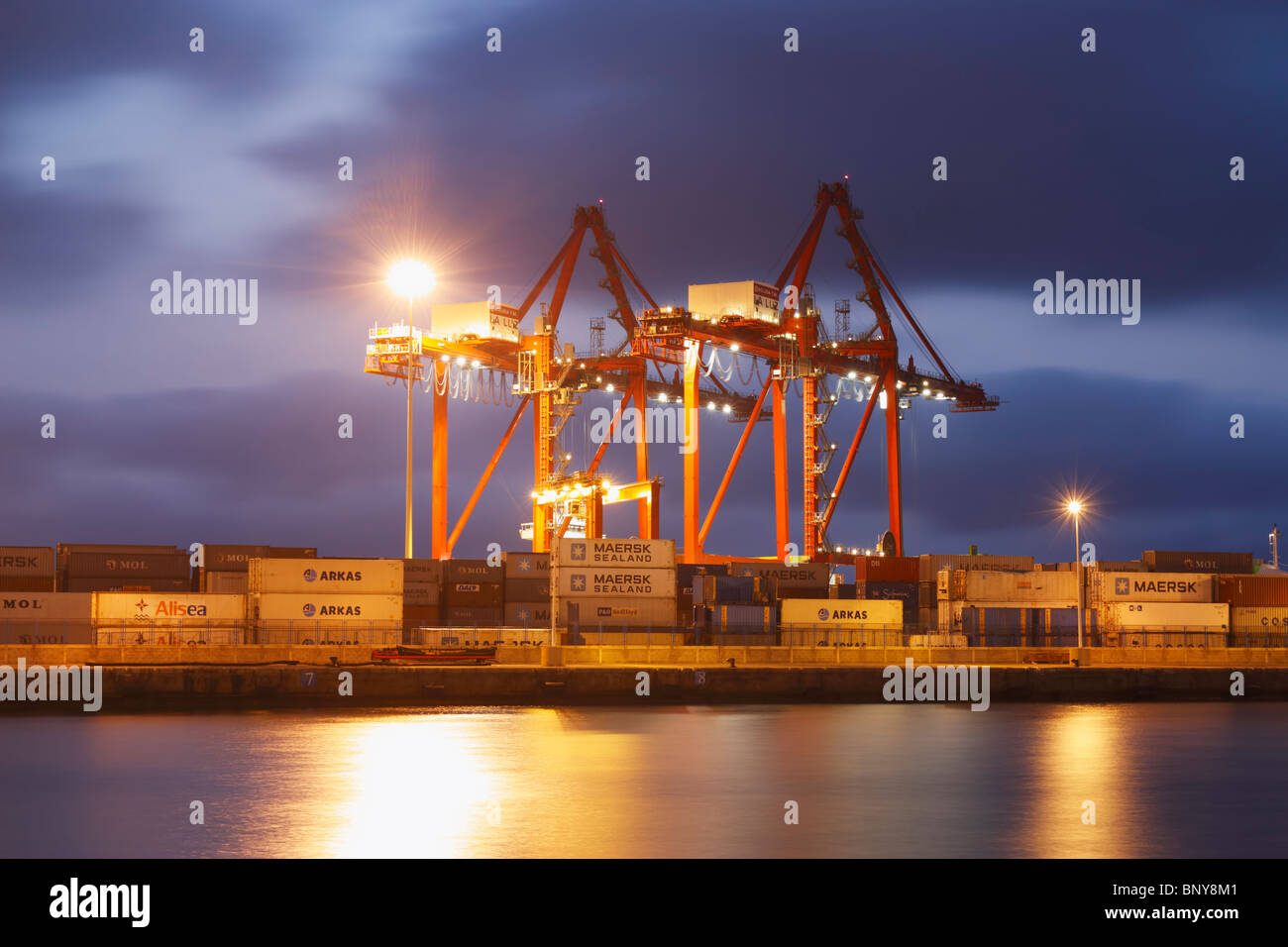Docks night hi-res stock photography and images - Alamy