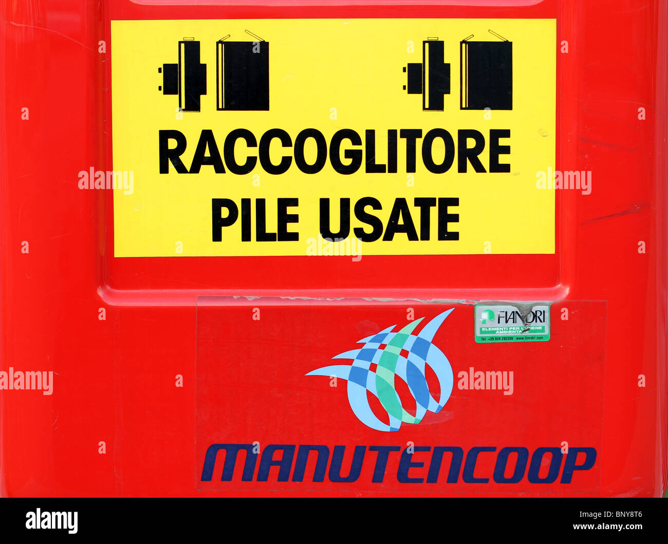 Batteries waste bin hi-res stock photography and images - Alamy