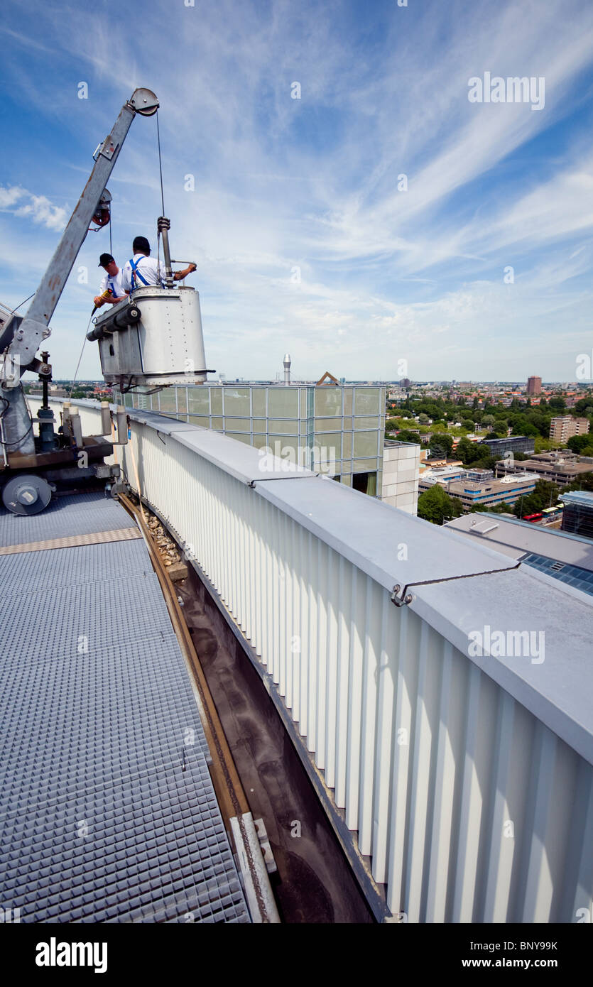 Maintenance cradle hi-res stock photography and images - Alamy