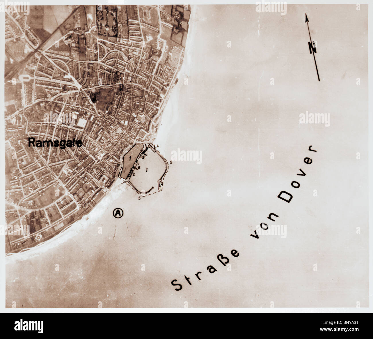 Ww2 installations hi-res stock photography and images - Alamy