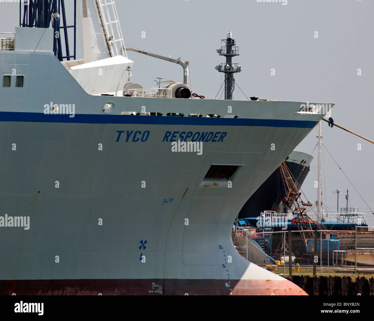 Tyco Responder - Reliance class transoceanic cable laying ship at Port ...