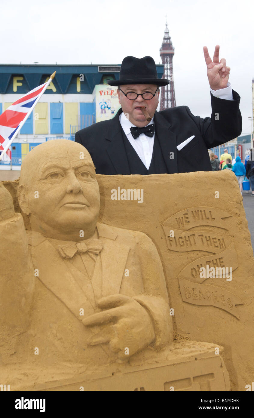Winston Churchill in Blackpool to help celebrate the NAAFI's 90 th ...
