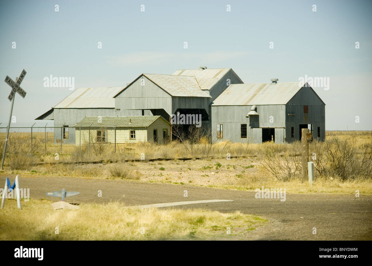 Metal Building in Texas Stock Photo - Alamy