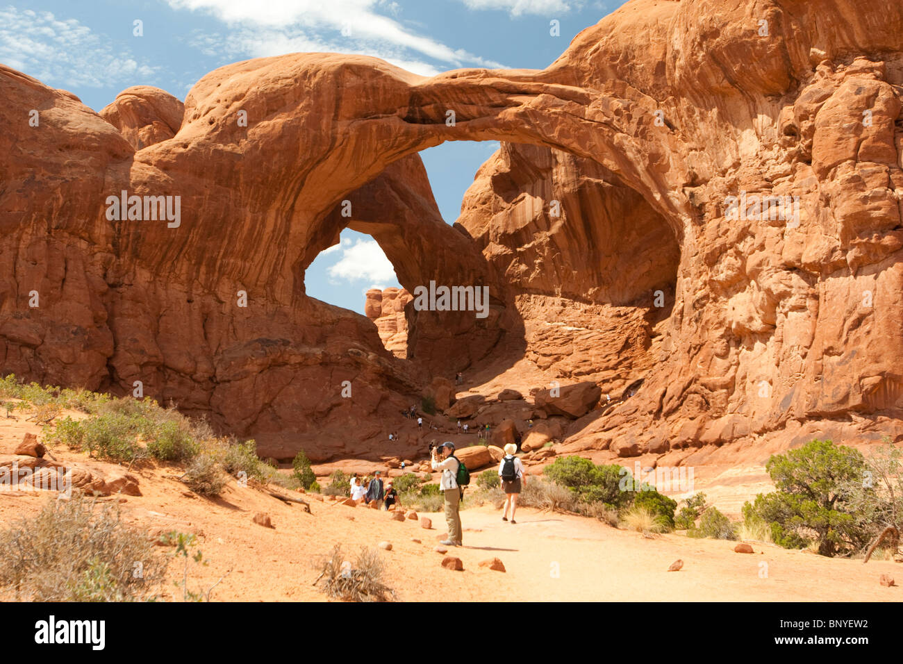 Double arch windows hi-res stock photography and images - Alamy