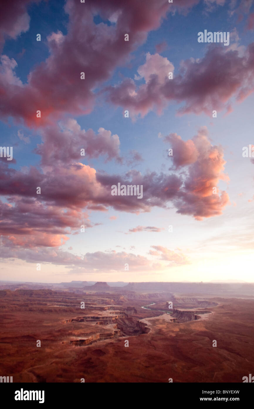 Sunset at the Green River Overlook, Canyonlands National Park, Utah ...